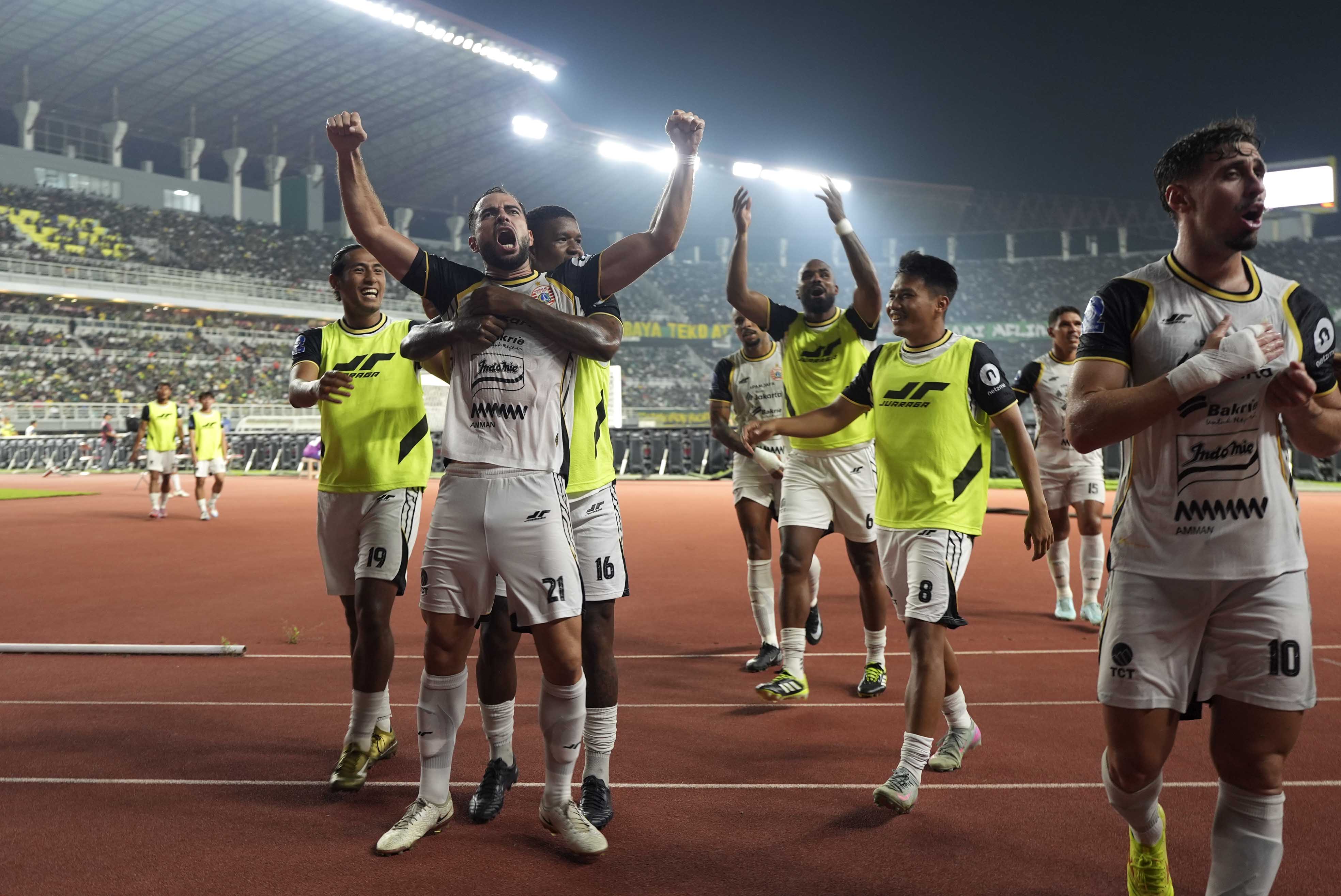 REVIEW PERSIJA VS PERSIB: HARUS TERUS PERBAIKI DIRI